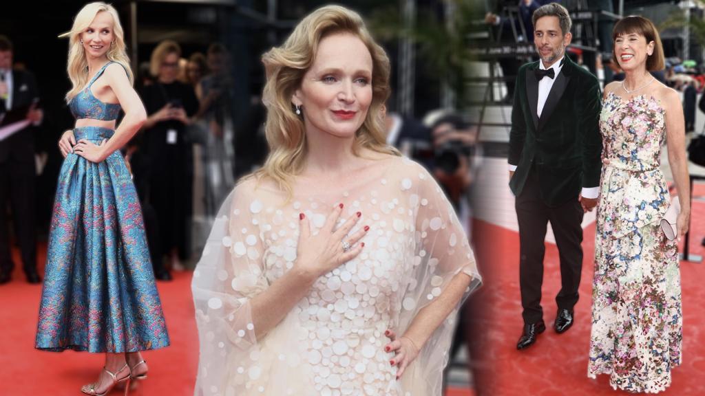 Nejkrásnější róby z loňského zahájení ve Varech: Aňa Geislerová v pivní ...