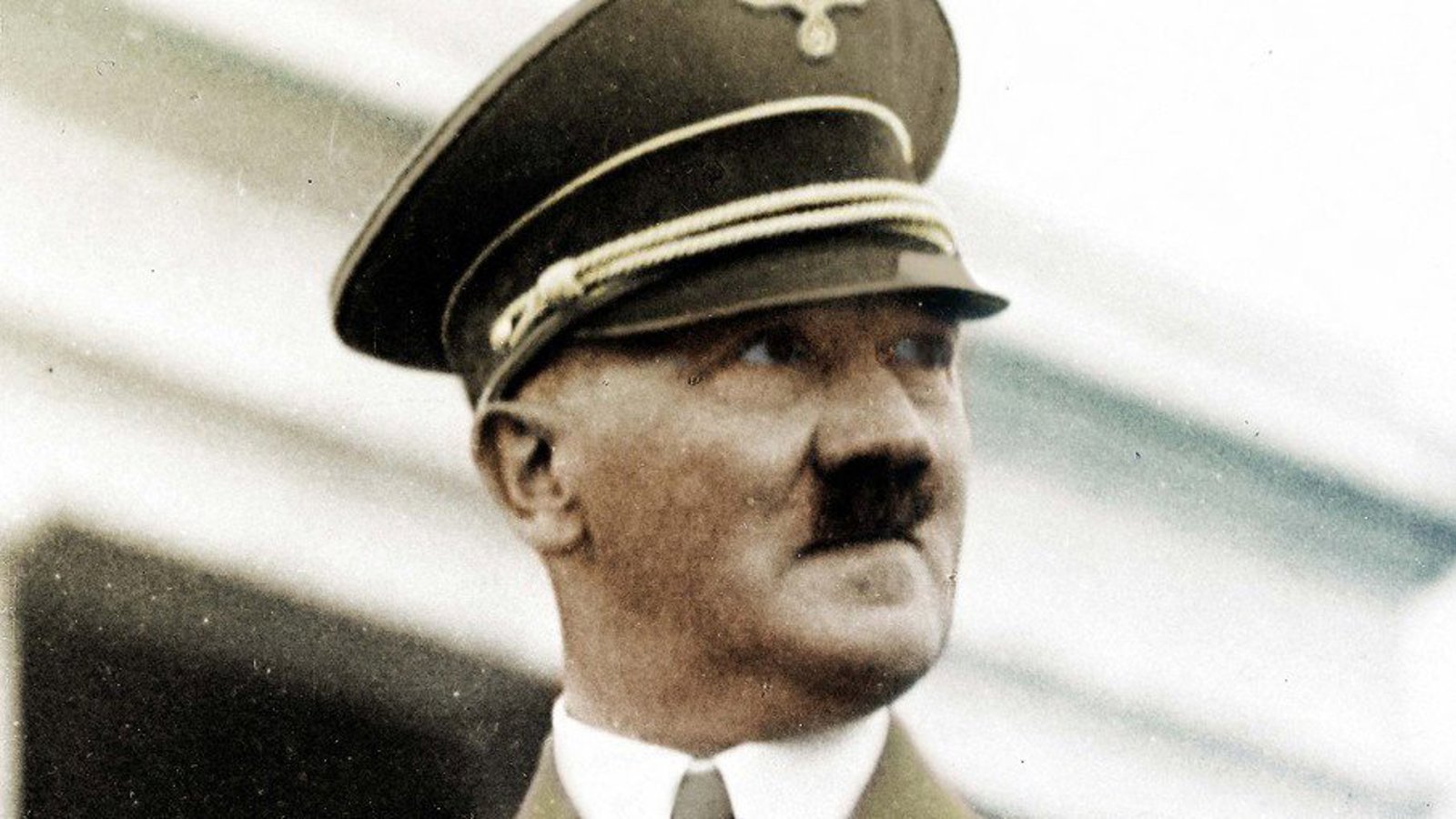 Adolf Hitler: Podepsal smlouvu s ďáblem? Vůdce třetí říše přežil 42 ...