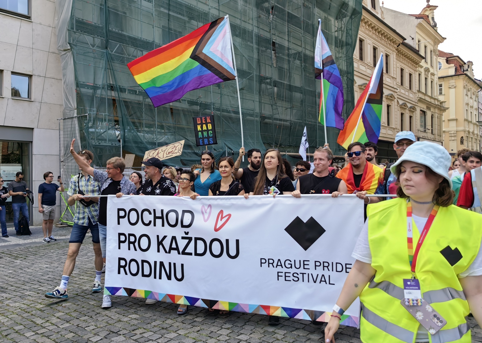 Galerie: Prague Pride 2025 provází nenávistné komentáře a výhrůžky ...