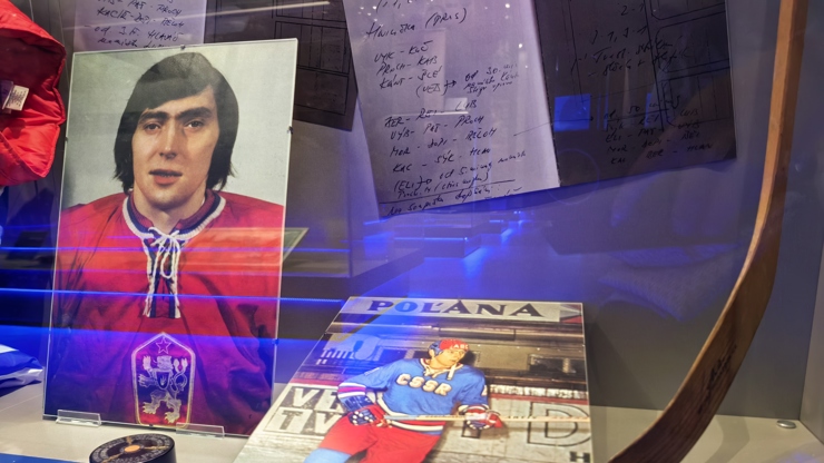 Galerie: Ivan Hlinka má v Síni slávy českého hokeje dojemnou expozici ...