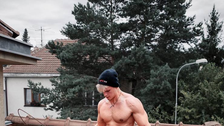 Galerie: Jon Mariánek míří s Jakem Paulem do Prahy: Bude ho to stát ...