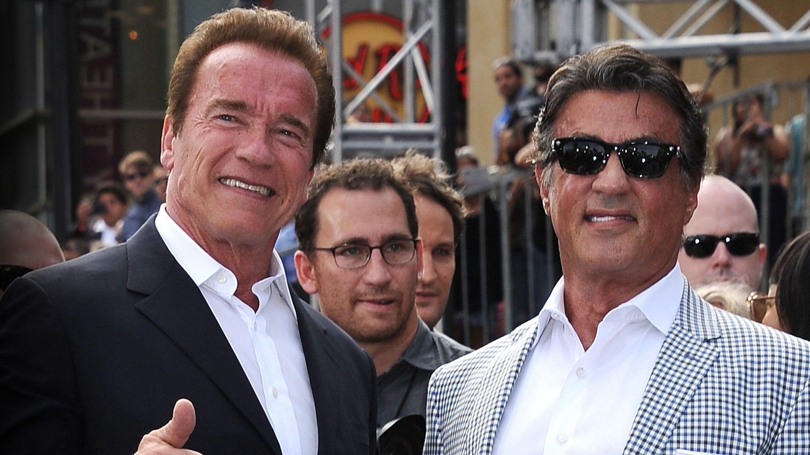 Arnold a Sly: Rivalové, přátelé, ikony. Arnold Schwarzenegger a ...