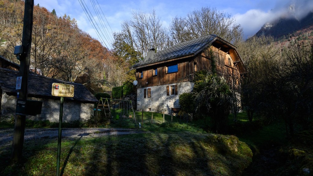 Učitelka ve Francii zabila své tři děti a spáchala sebevraždu ...