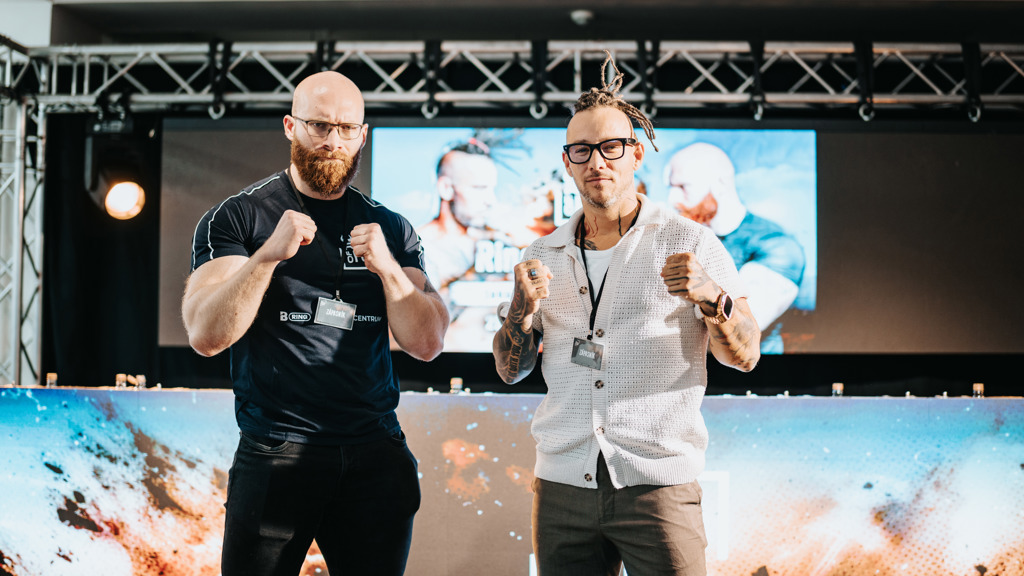 Bína před soubojem „Davida s Goliášem“ vyhlašuje pomstu všem, co ...