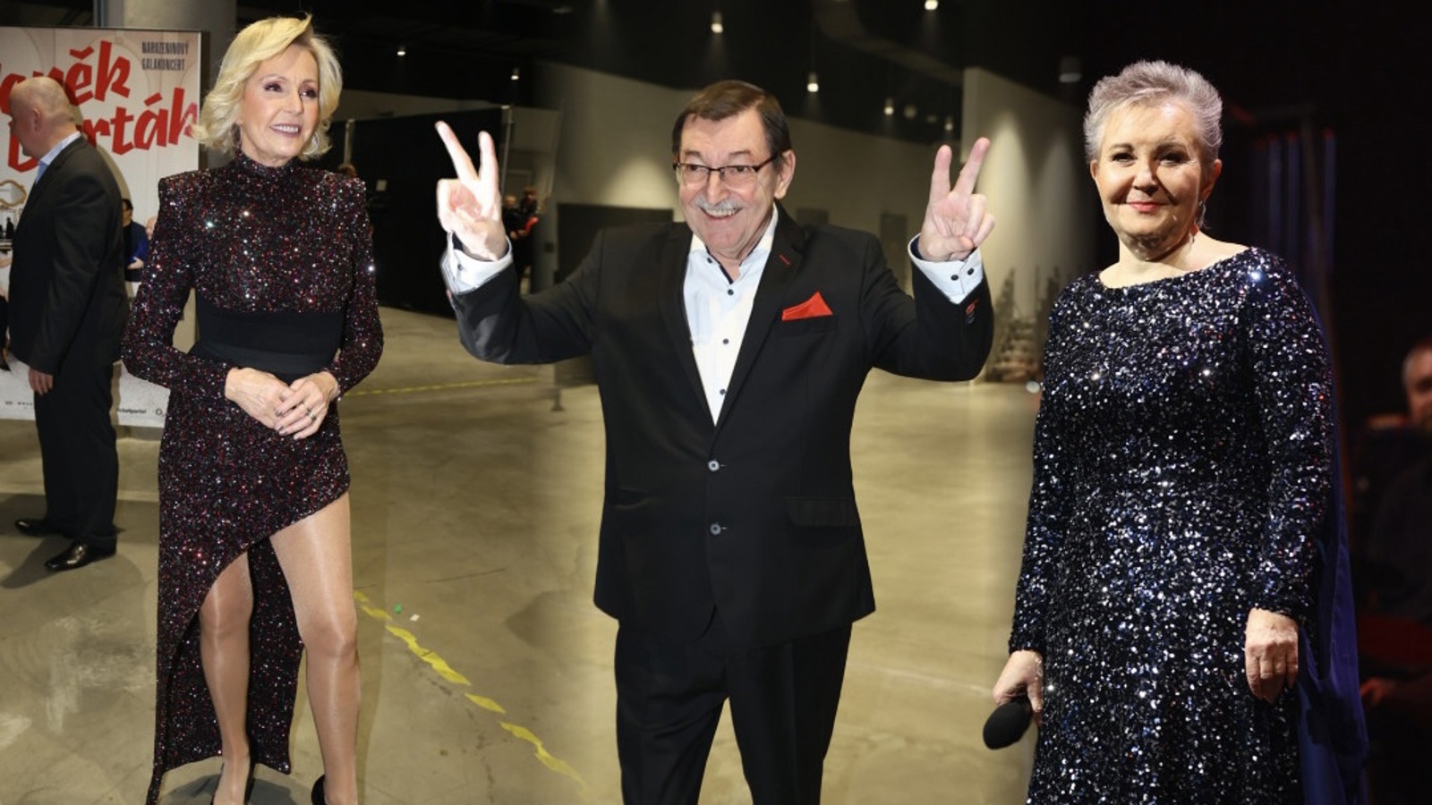 Galerie: Velekoncert Zdeňka Bartáka: Vystoupila Helena Vondráčková či ...