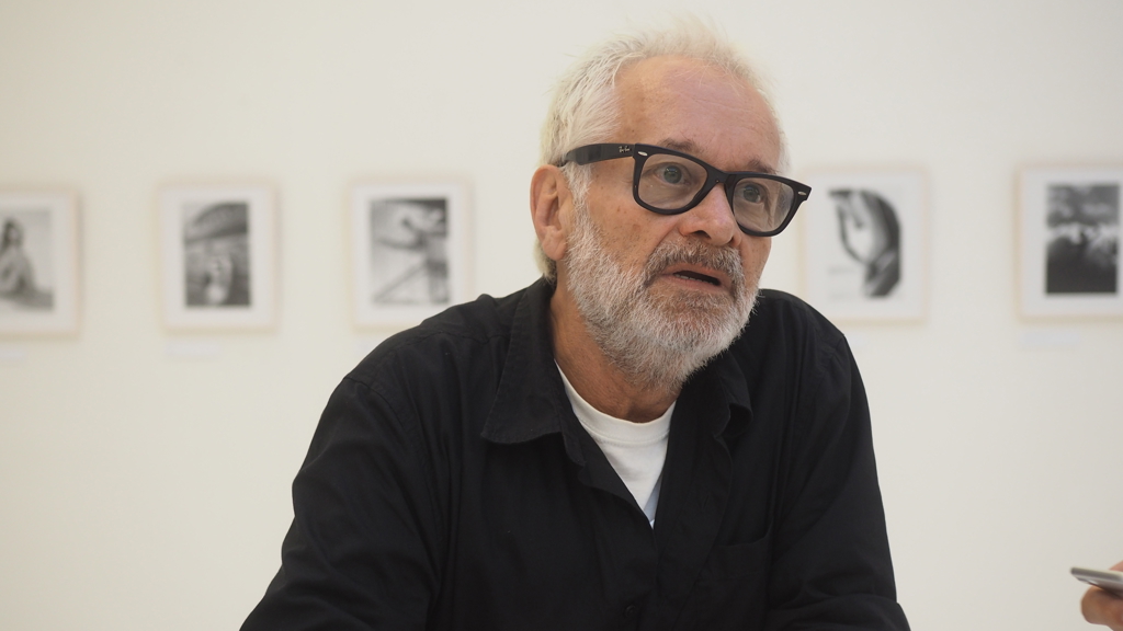 Fotograf Robert Vano v emigraci přišel s podnikáním s bílým masem ...