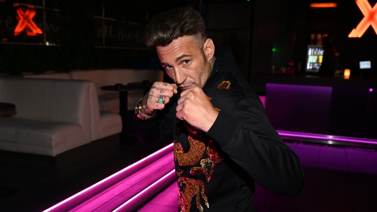 Galerie: Sámer Issa před zápasem v Clashi shodil vlasy. Na Martina ...