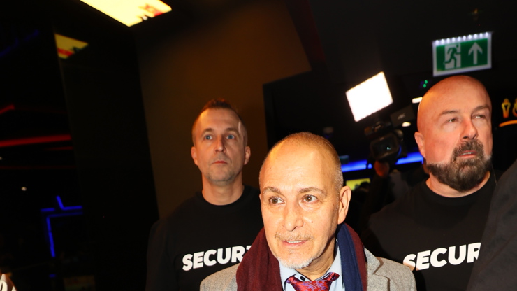 Galerie: Erdoğan Atalay v Praze: Semir Gerkhan z Kobry 11 na filmu Bez ...