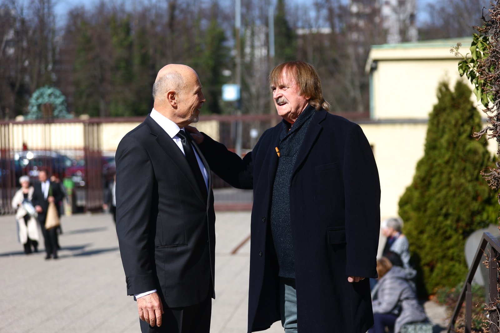 Galerie: Pohřeb Josefa Zímy: Dojemné vzpomínky Moniky Absolonové či ...