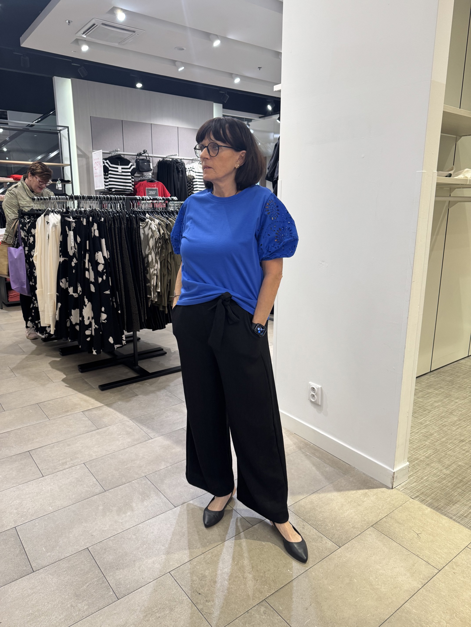 Galerie: Nákupy ve slevách s 1 500 Kč v kapse: Přesně pět kousků ...