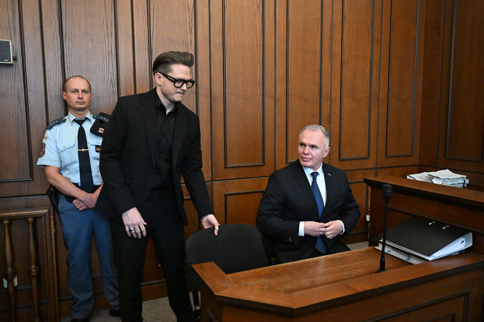 Galerie: Taťána Kuchařová a Ondřej Brzobohatý ve válce: Hraje se o šach ...