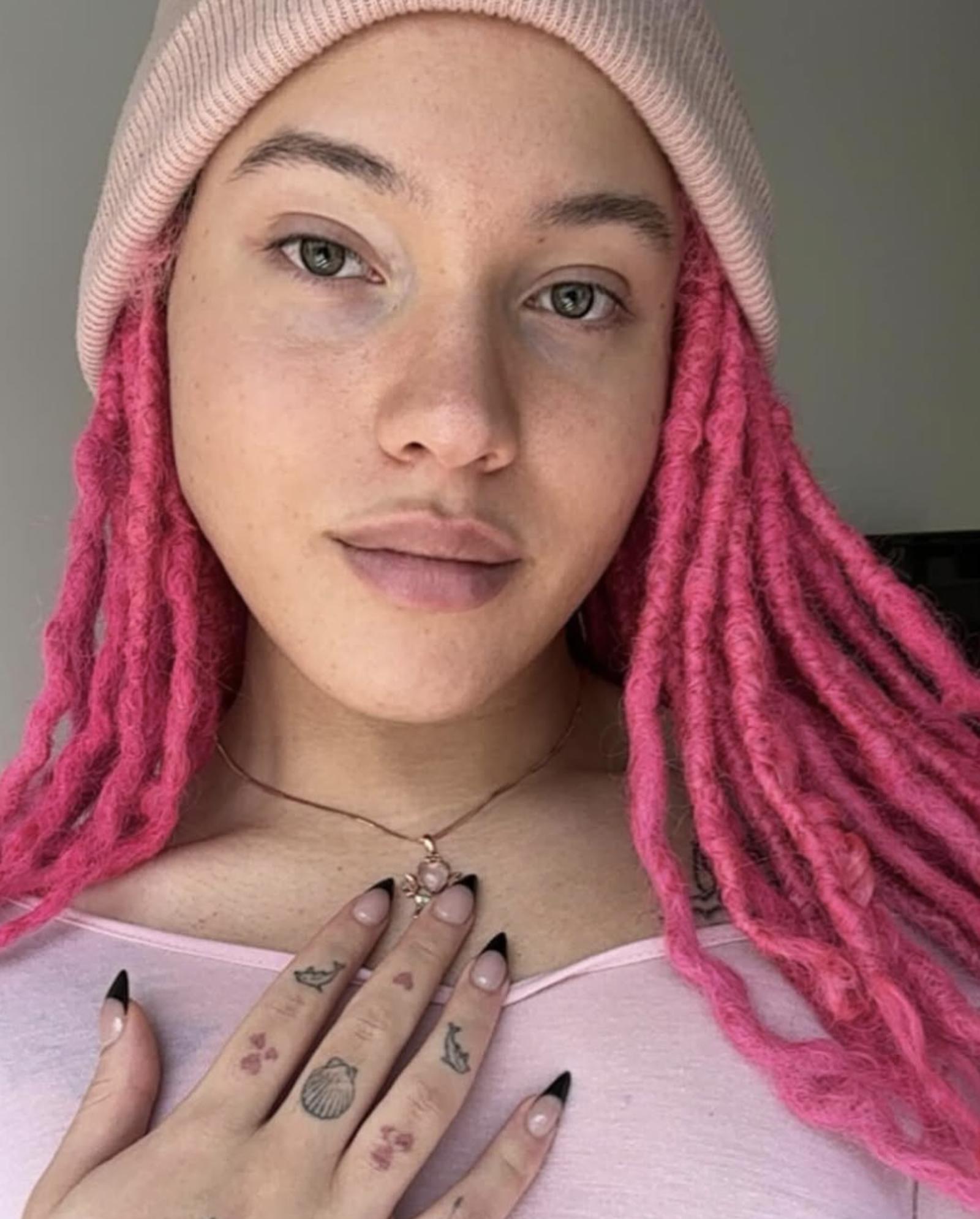 Galerie: Syn Roberta De Nira Aaron je transgender: Stala se z něj dcera Airyn – fotka 2 – eXtra.cz