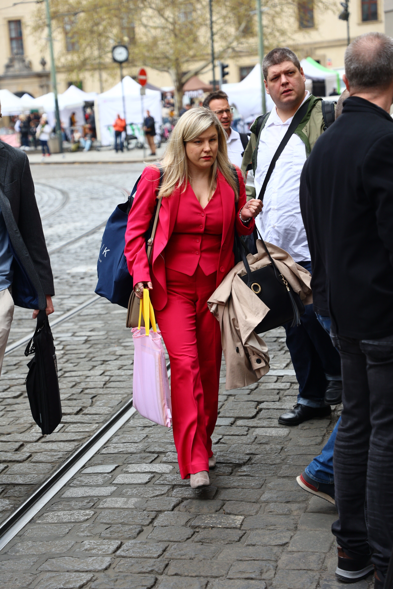 Galerie: Pohřeb Aničky Slováčkové: Poslední sbohem přišel dát i ...