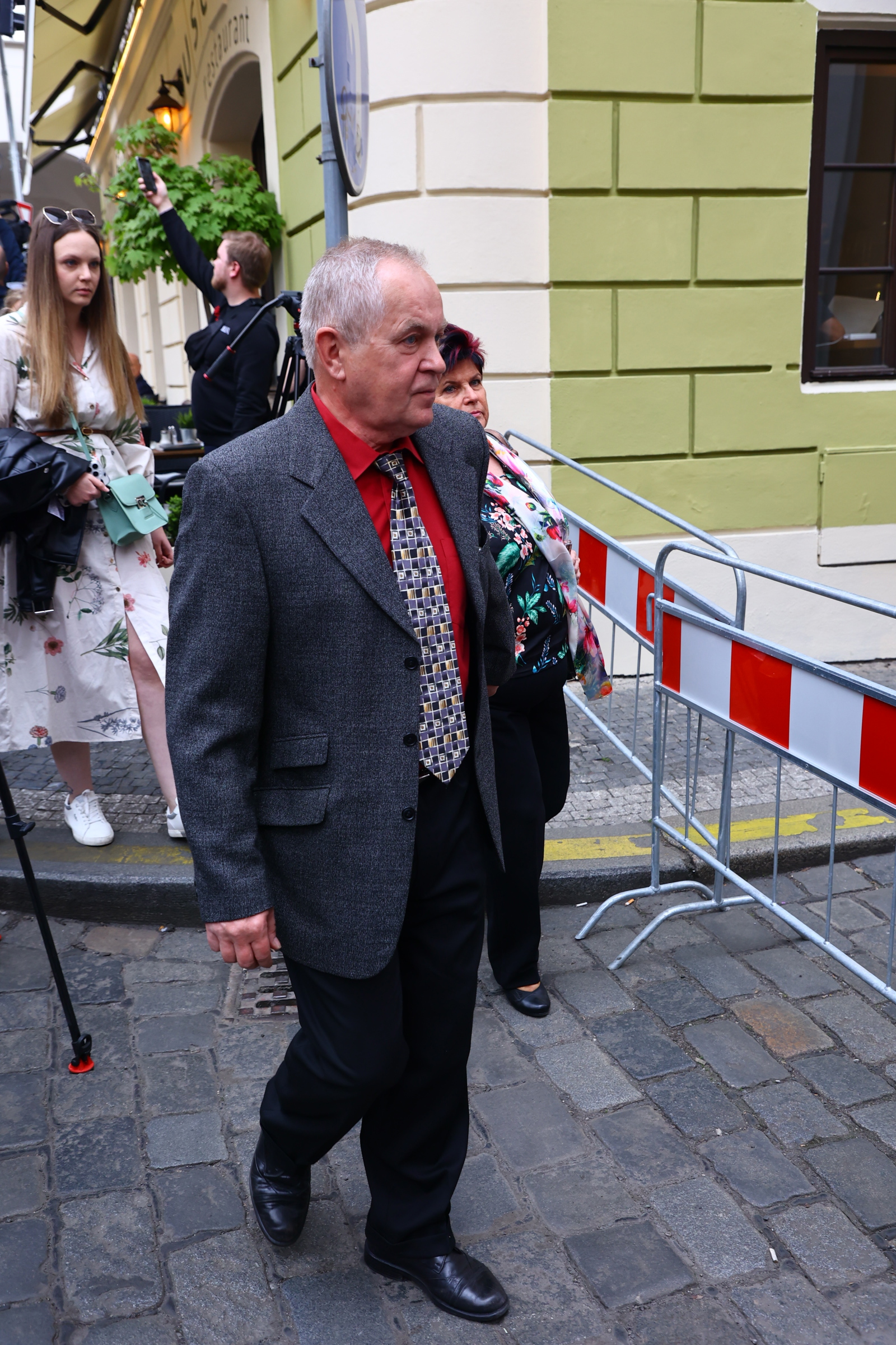 Galerie: Pohřeb Aničky Slováčkové: Poslední sbohem přišel dát i ...