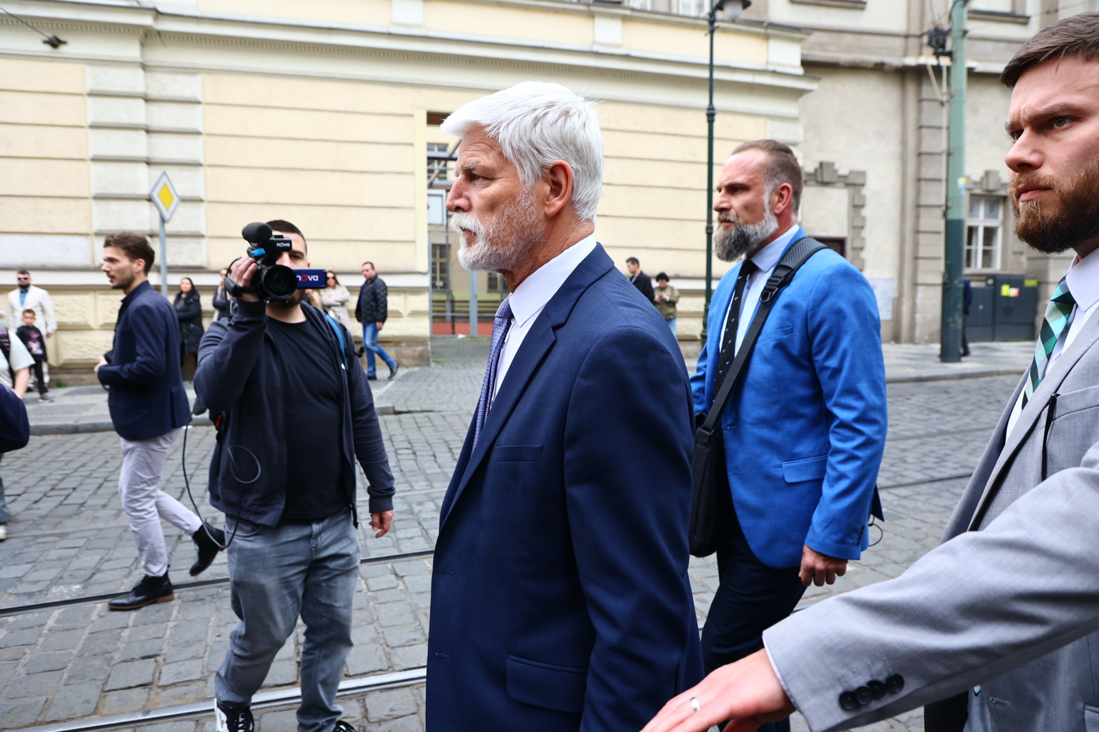 Galerie: Petr Pavel na pohřbu Anny Slováčkové: Vlna kritiky nebyla ...