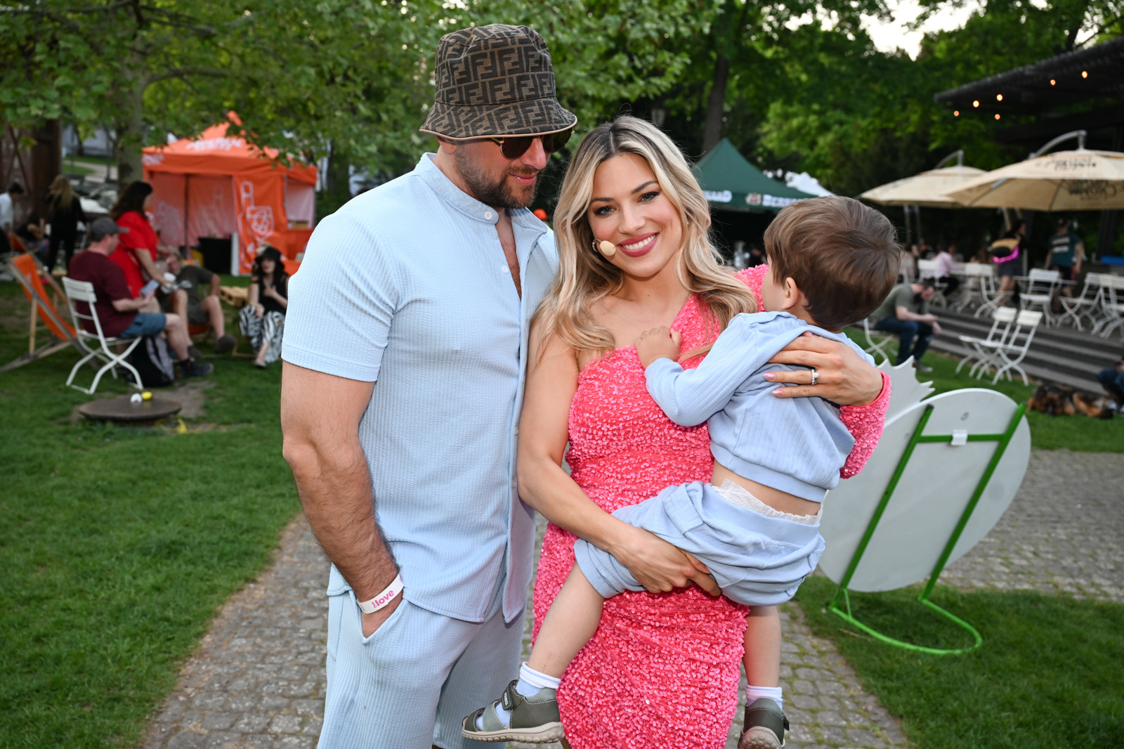 Galerie: Rande jako z romantického filmu: Eva Perkausová a Ivan Hecko ...