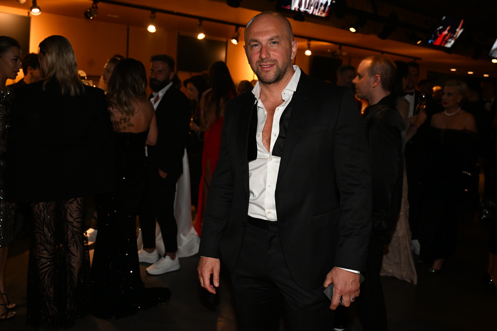 Galerie: Manžel Evy Perkausové dorazil sám na Miss Czech Republic: Ivan ...