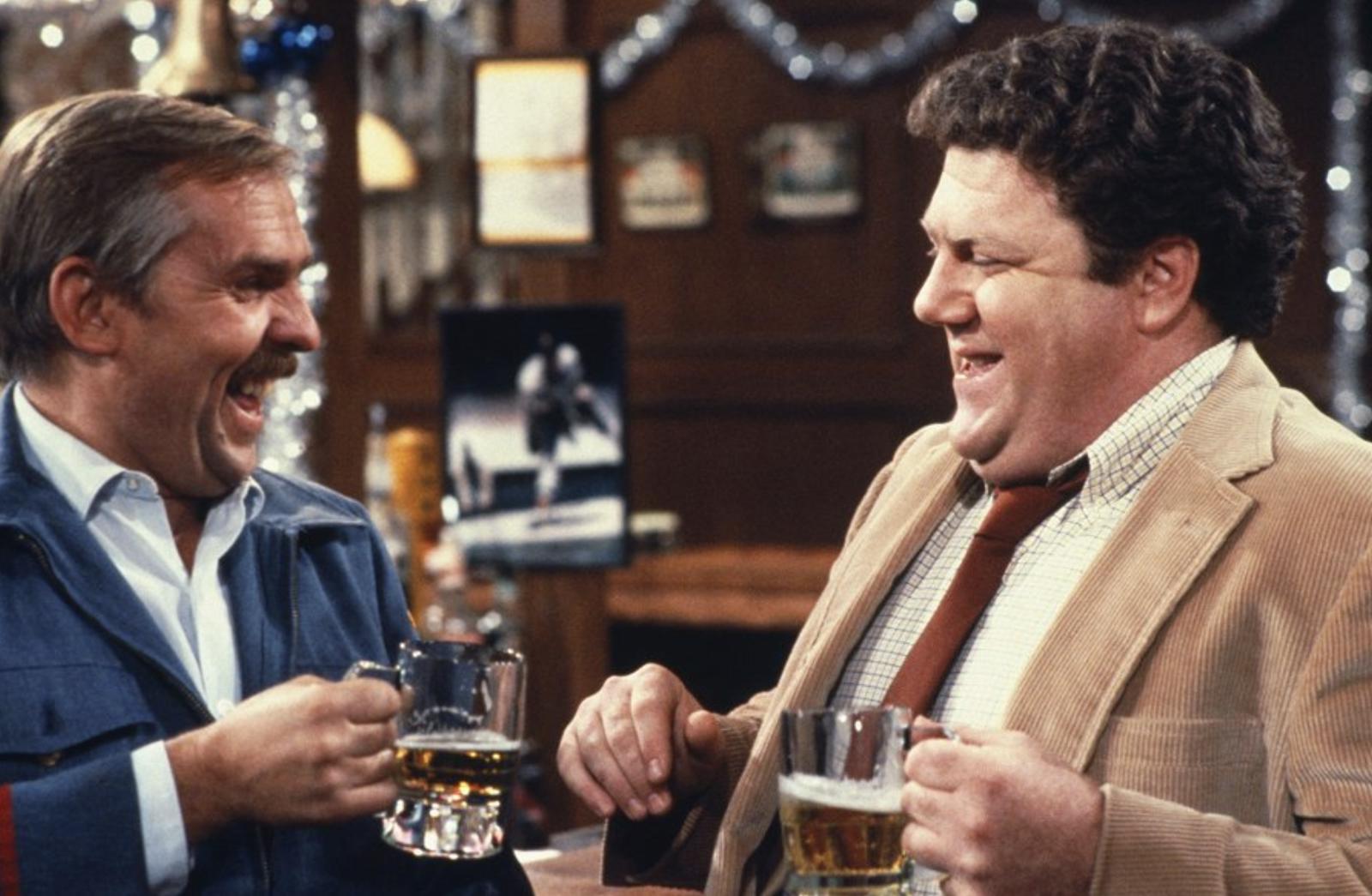 Galerie: Zemřel George Wendt: Hvězdě seriálů M.A.S.H. či Columbo bylo ...