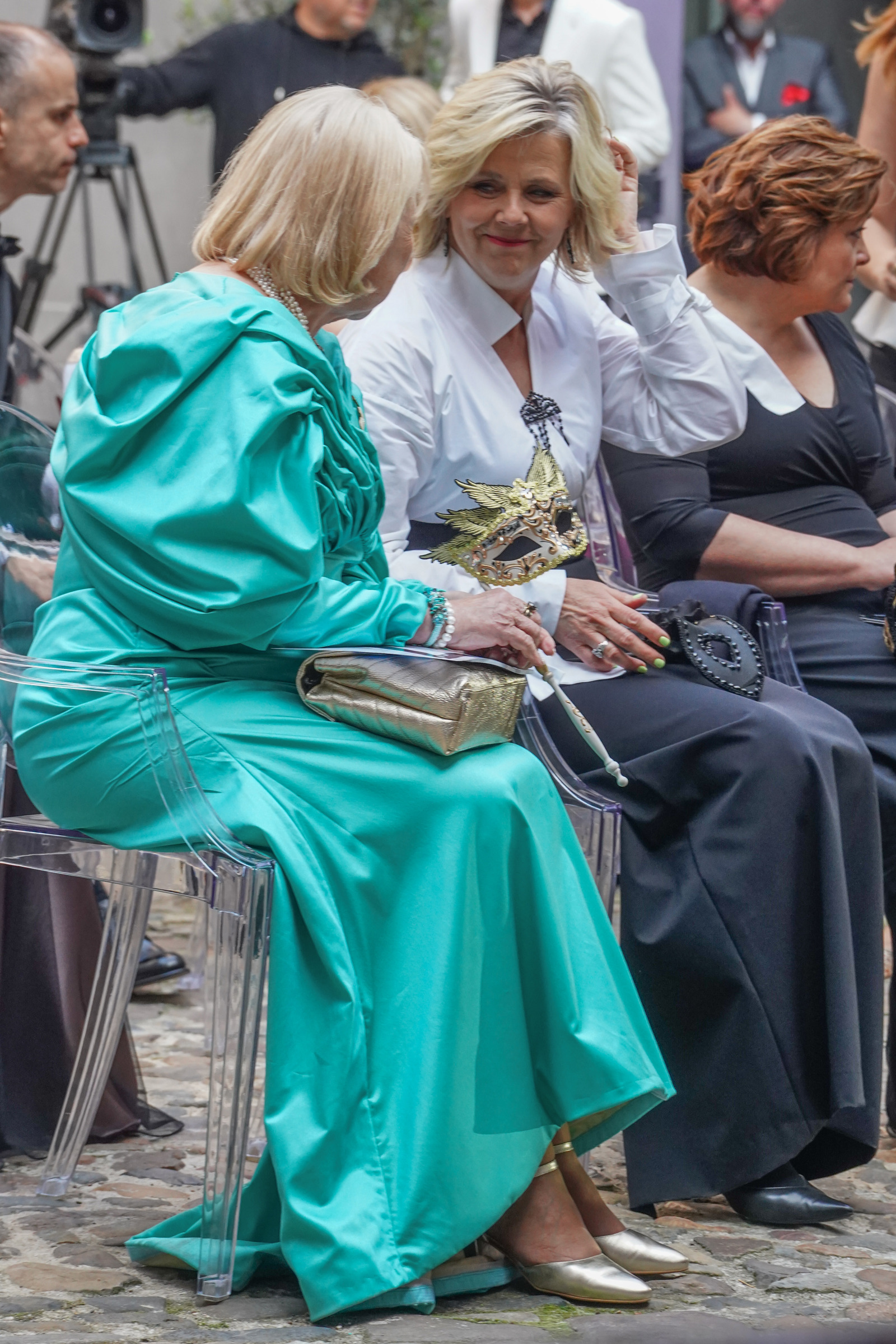 Galerie: Eva Pavlová skrývala svou tvář pod škraboškou – fotka 4 – eXtra.cz