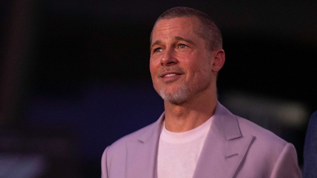 Galerie: Utajení sourozenci hvězdy filmu F1 Brada Pitta: Doug i Julie ...