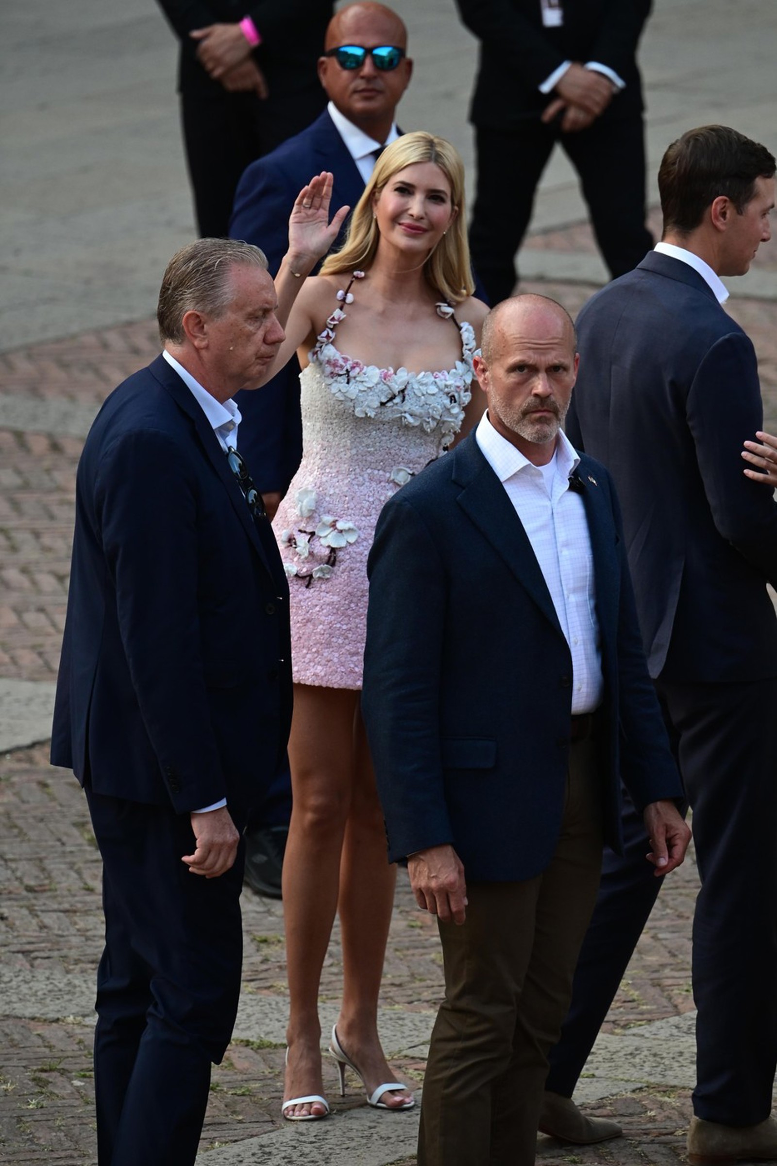 Galerie: Svatba Jeffa Bezose: Dorazila záplava celebrit – fotka 9 ...