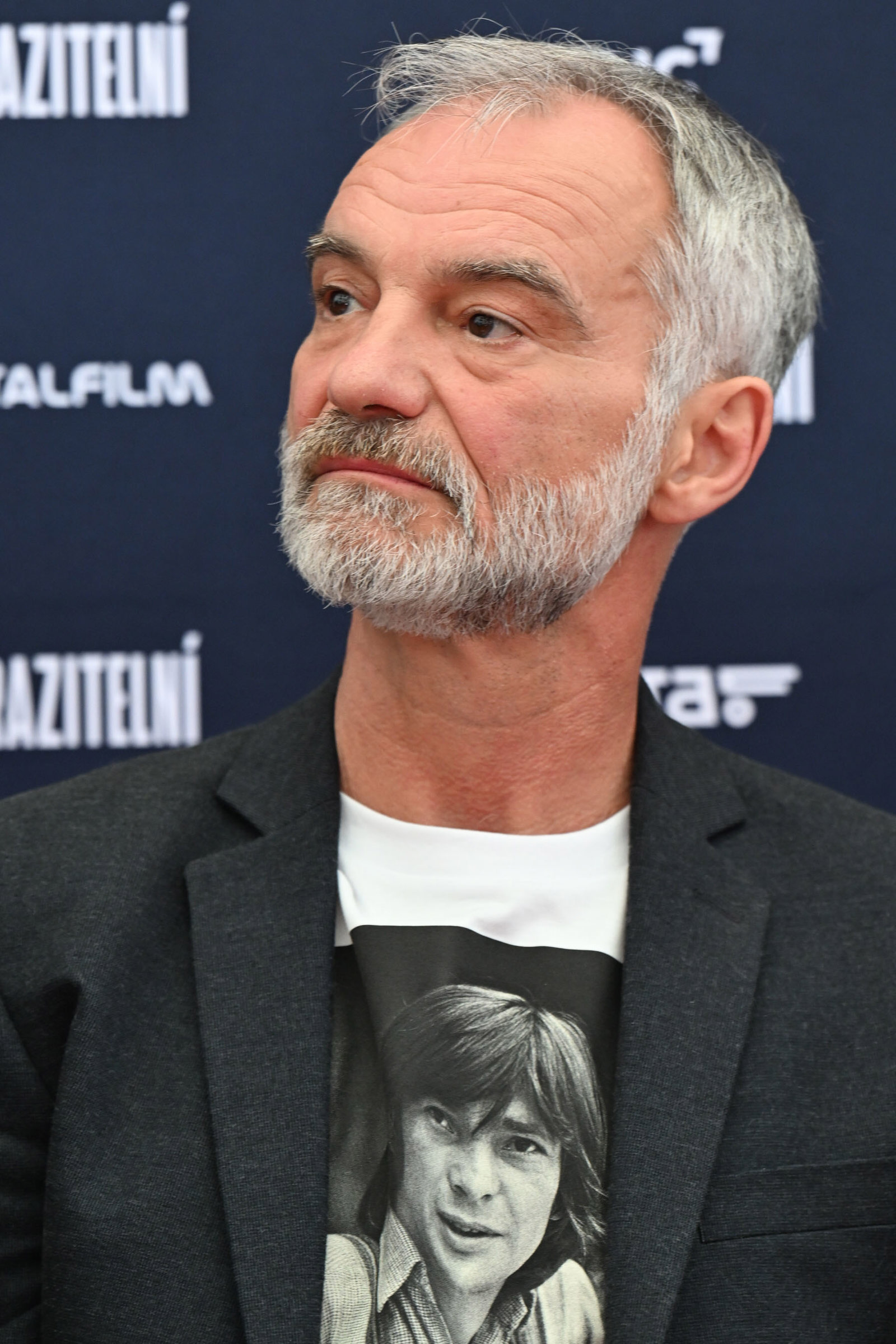 Galerie: Ivan a Josef Trojanovi nabádají lidi k volbám. Voličům ...