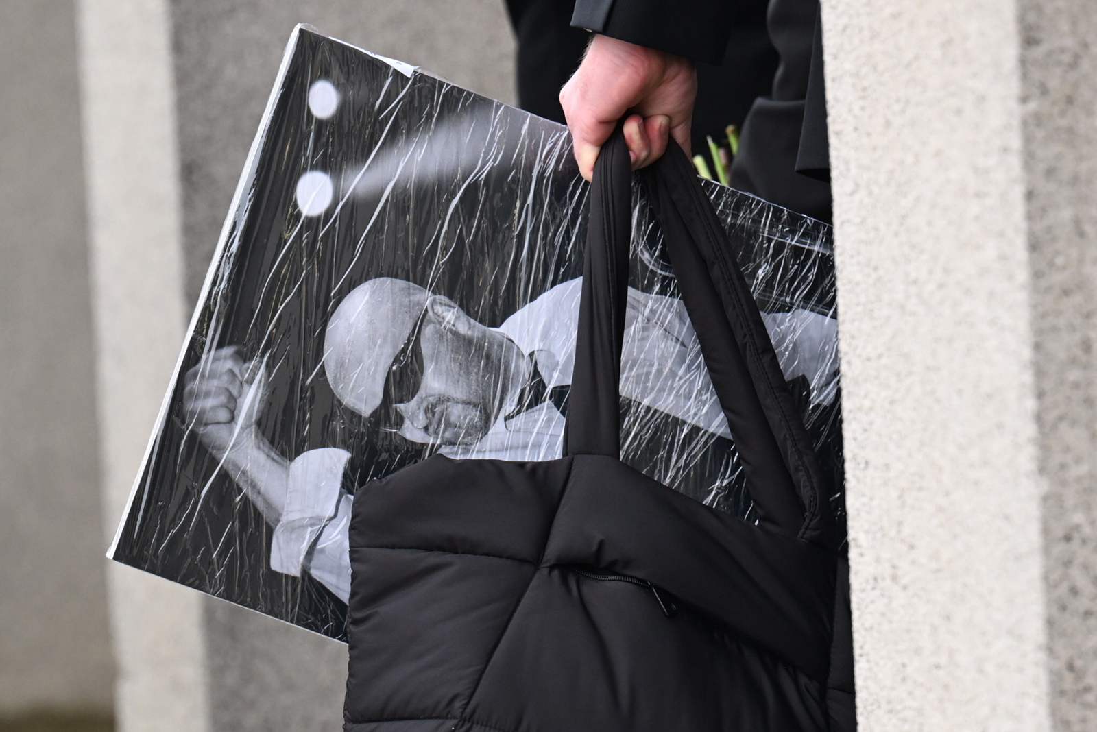 Galerie: Poslední rozloučení s Janem Šatrou: Dorazil zdrcený Felix ...