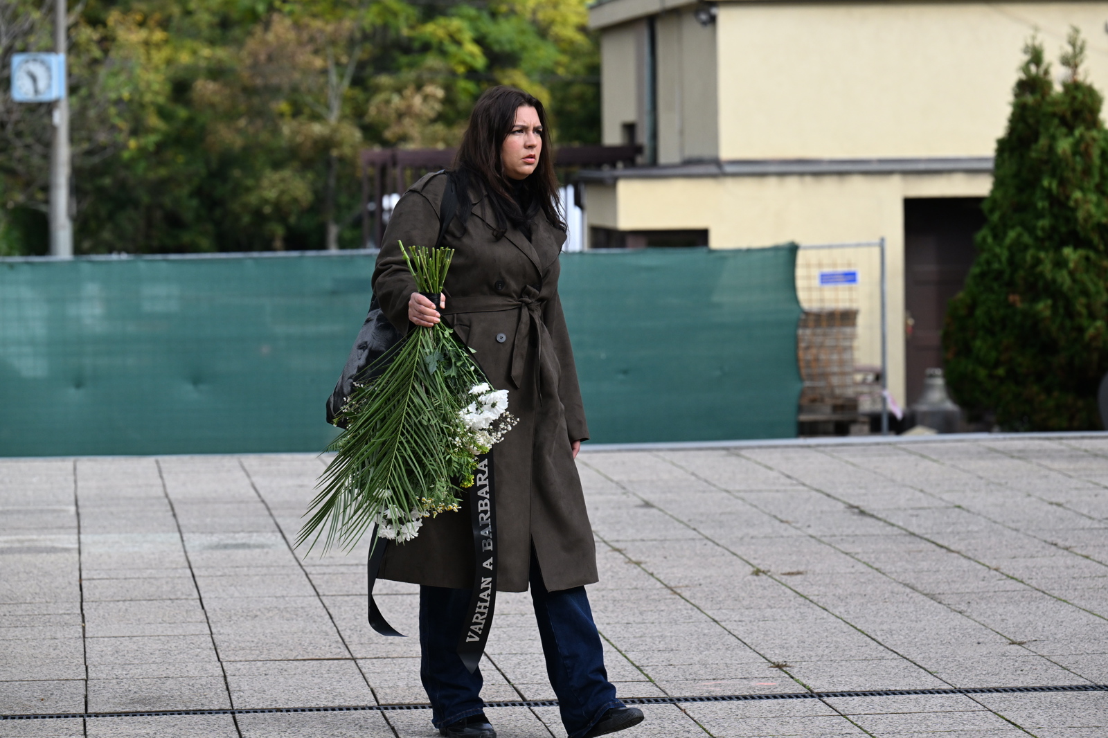 Galerie: Poslední rozloučení s Janem Šatrou: Dorazil zdrcený Felix ...