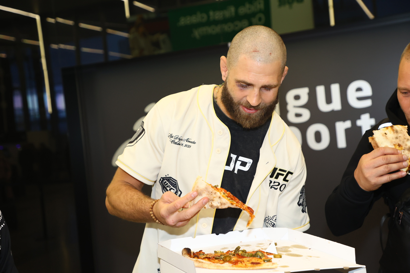 Galerie: Sladká odměna pro Jiřího Procházku. Po triumfu v Las Vegas ...