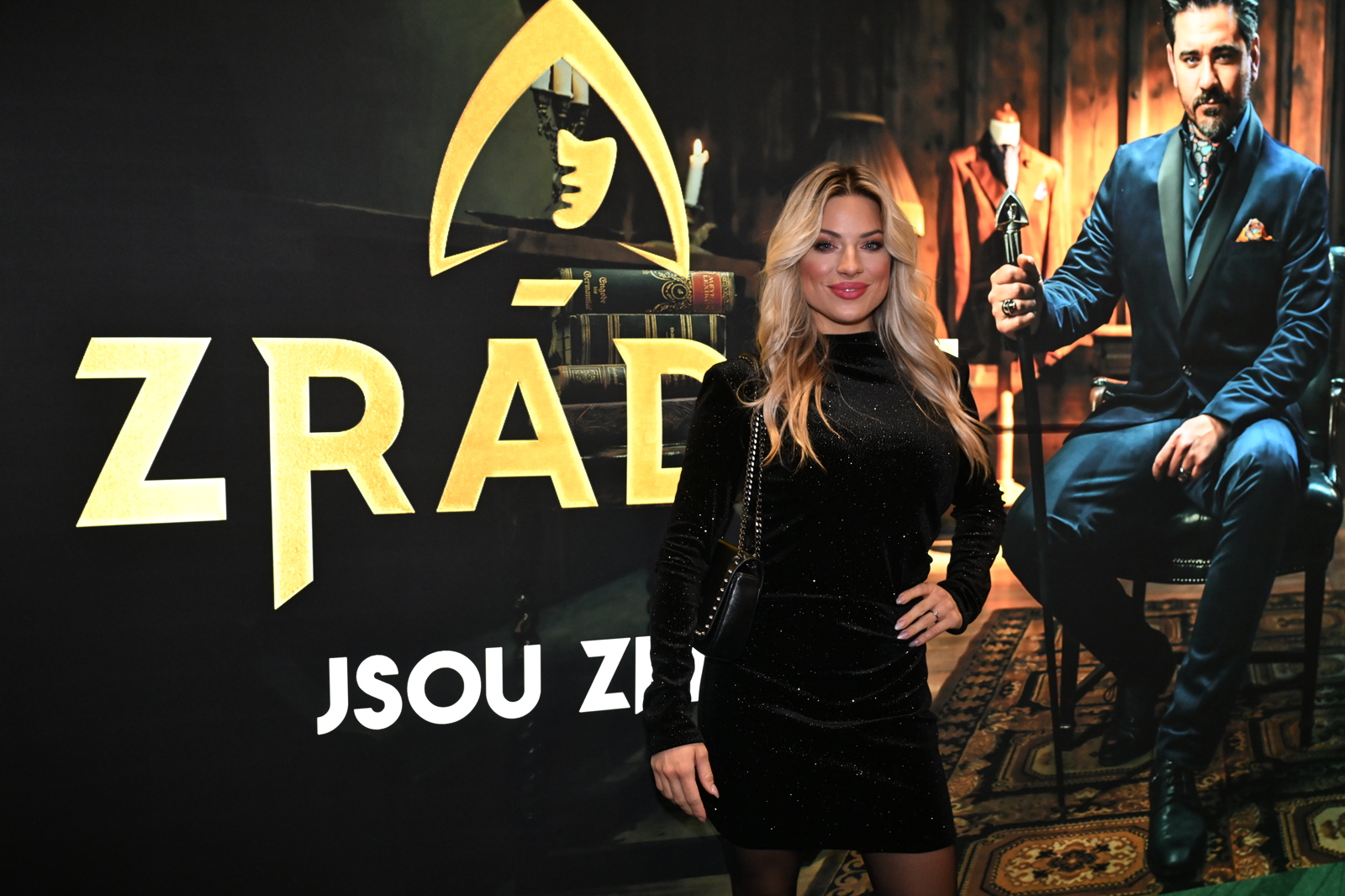 Galerie: Eva Perkausová zasáhla v obchodním centru – fotka 3 – eXtra.cz