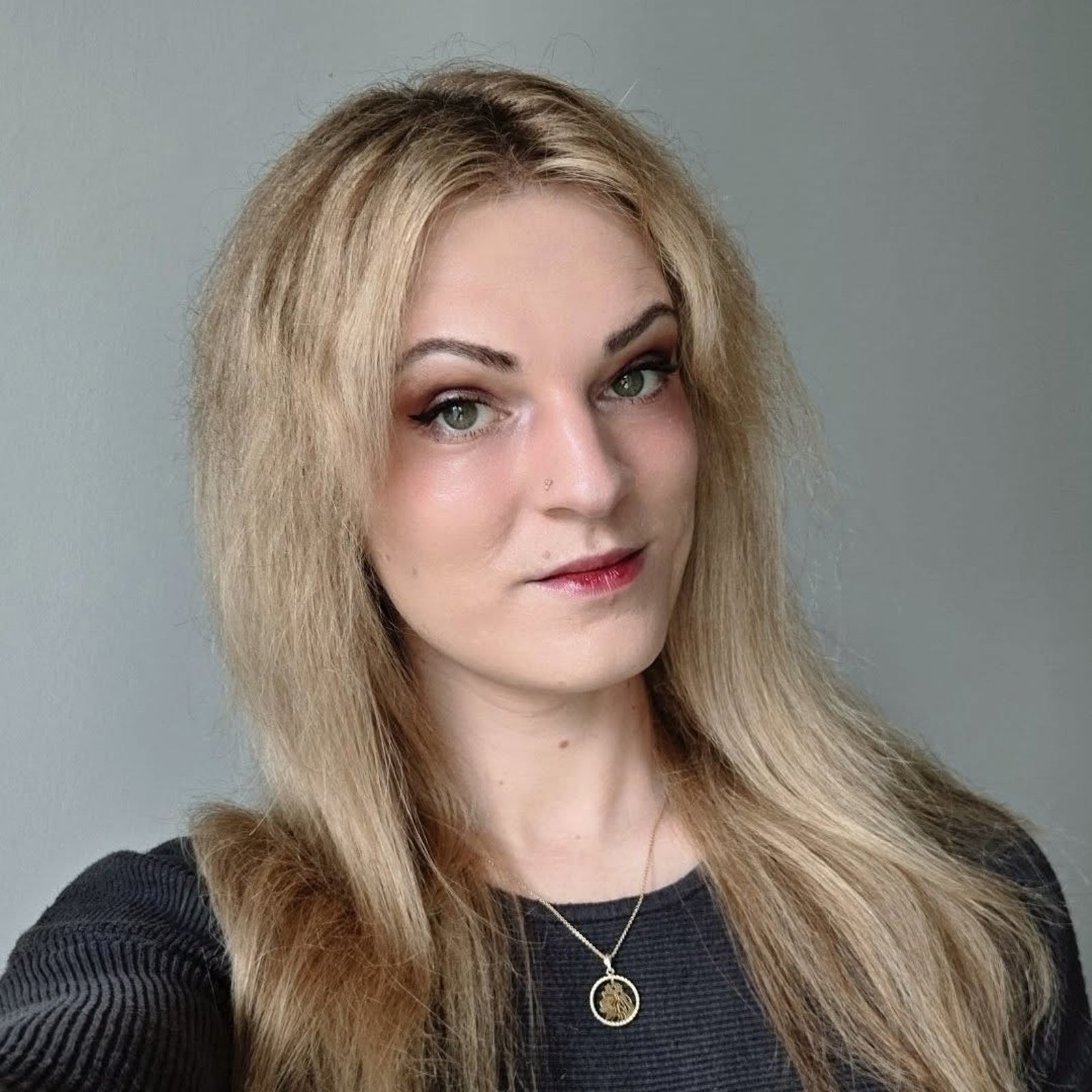 Galerie: Trans vnučka Petra Jandy odmítla operaci a našla si holku ...