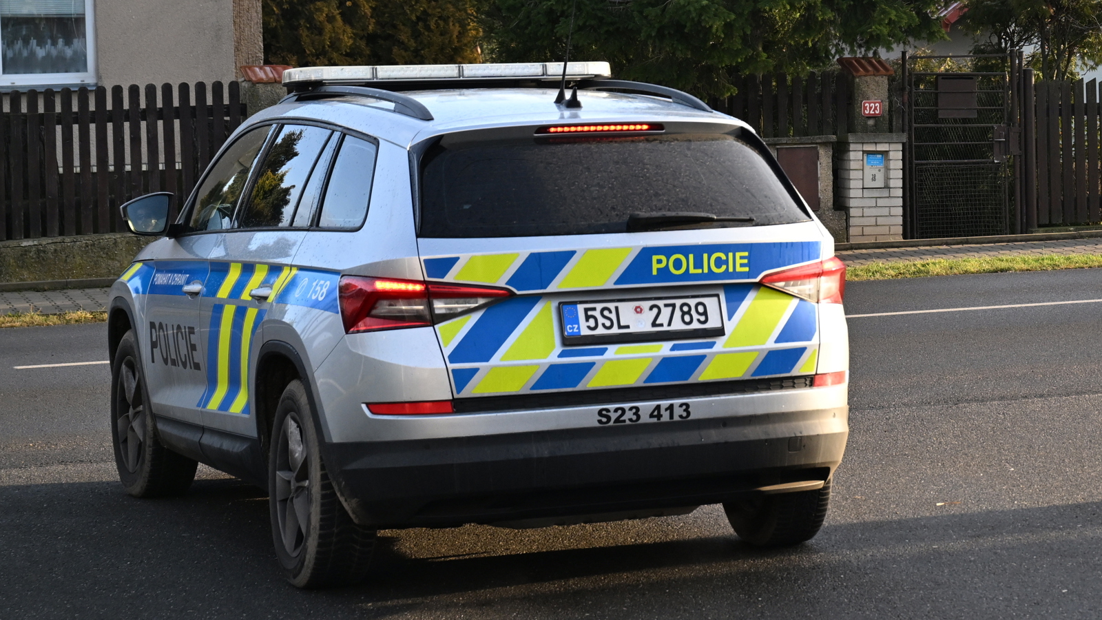 Driftující policisté na Strahově ozdělili Česko. Zkušený kolega ...